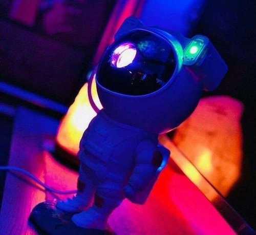 Космонавт проектор звездного неба ночник для детей