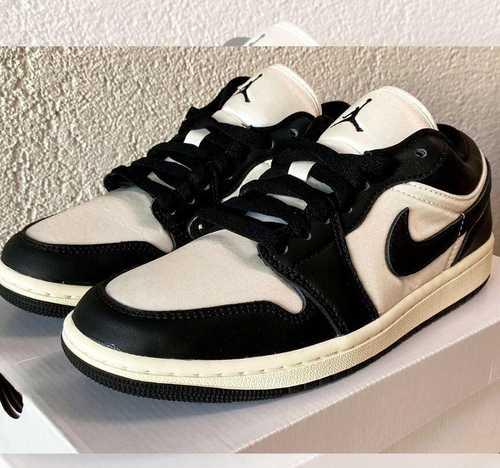 Оригинальные кроссовки AIR Jordan 1 Low 38 EUR