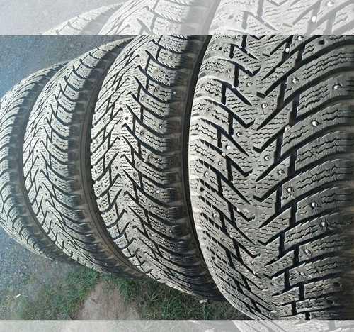 Nokian Tyres Hakkapeliitta 8 235/55 R17