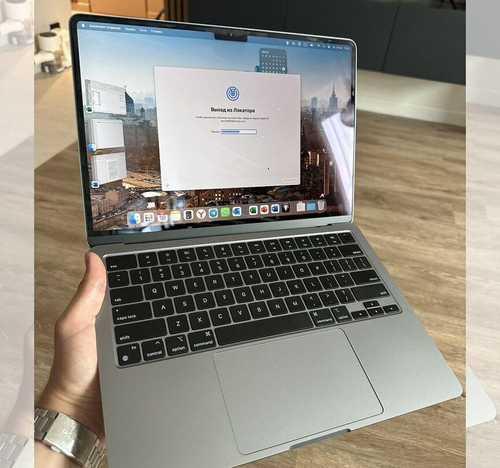 Apple MacBook Air 13 M2 256GB mlxw3
