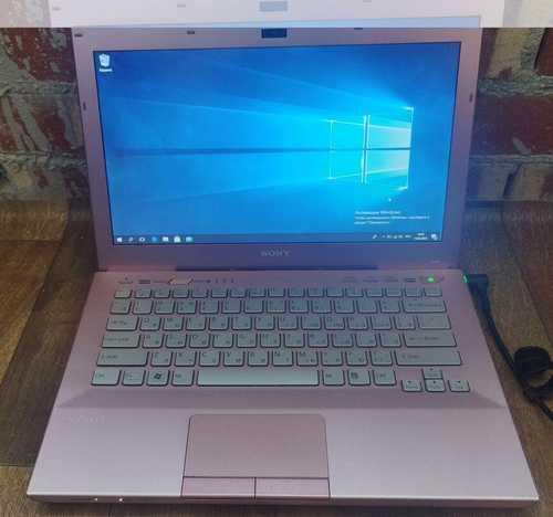 Sony Vaio (13"/i3/Radeon 7400/4Gb/SSD 250)