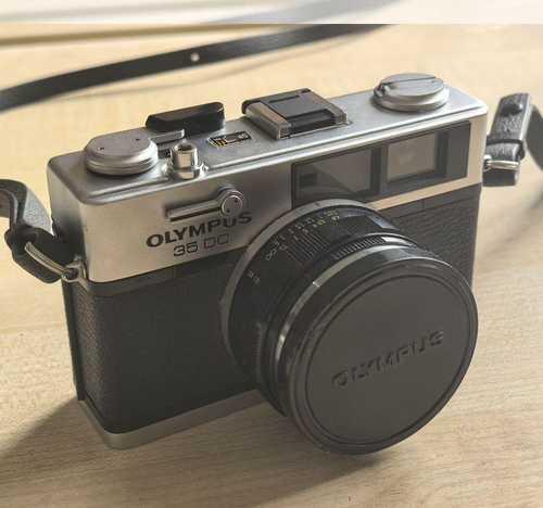 Плёночный Olympus 35 DC фотоаппарат