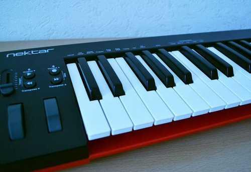 Midi-клавиатура nektar SE61 61 клавиша, 5 октав