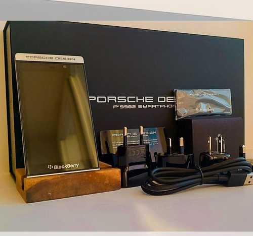 BlackBerry Porsche Design P'9982, 2/64 ГБ