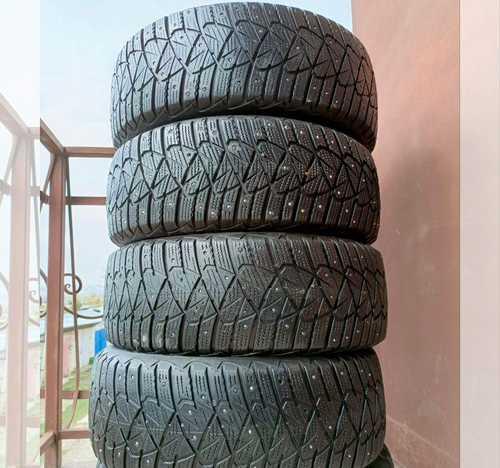 Goodyear Ultragrip 600 205/55 R16 94T