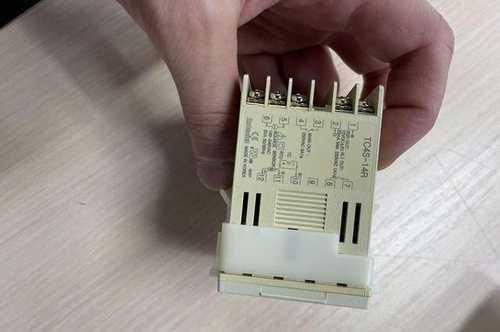 Контроллер температуры Autonics TC4S-14R