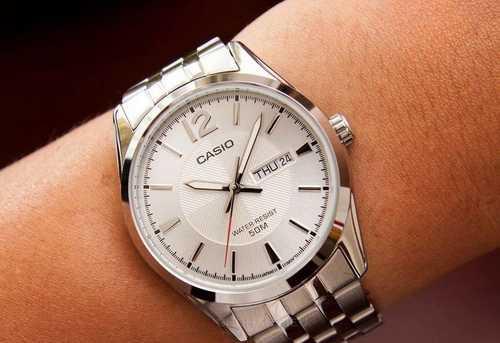 Casio LTP-1335D-7A женские часы