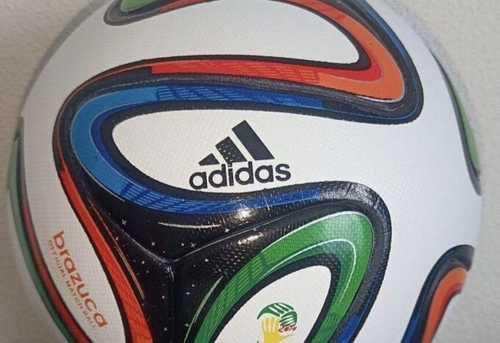 Футбольный мяч adidas Brazuca