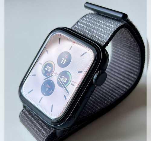 Apple Watch SE 2 поколения 44mm Nylon Band