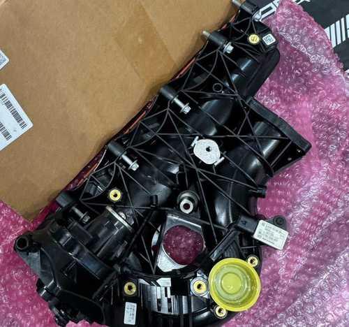 Впускной коллектор A6540909701 mercedes-benz