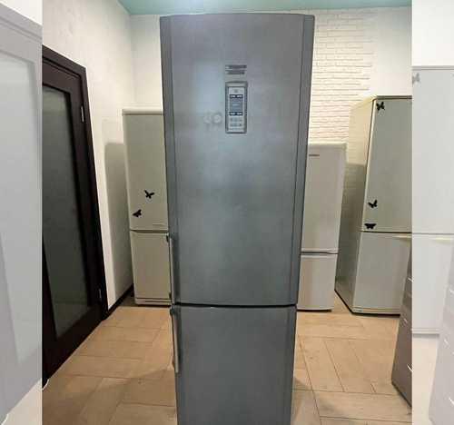 Холодильник Hotpoint Ariston no frost 195 см