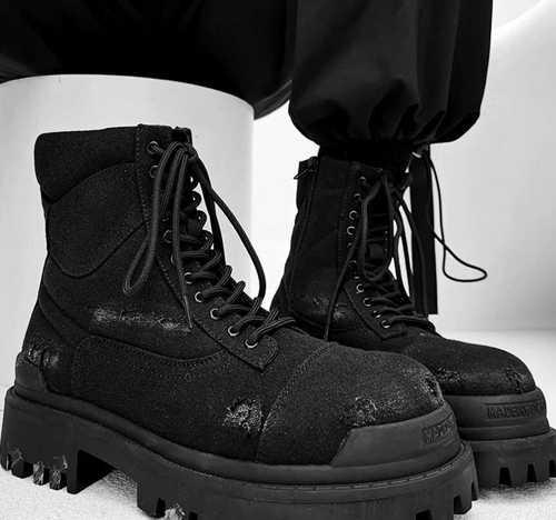 Ботинки balenciaga strike type boots