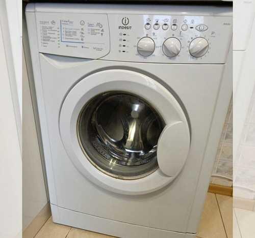 Стиральная машина Indesit wisl 83