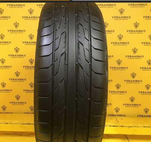 Toyo DRB 215/50 R17 91V
