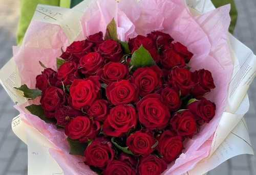 Букет из 39 красных роз в форме сердца