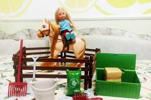 Новая конюшня с куколкой Эви Evi