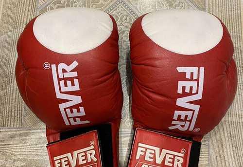 Боксерские перчатки Fever 12 oz