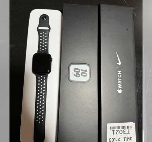 Часы apple watch 7 45 mm nike