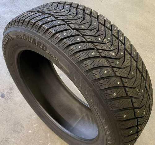 Yokohama IceGuard Stud IG65 245/40 R18 97T