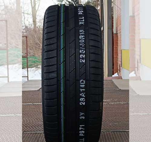 Kumho Ecsta PS71 245/45 R20 103W