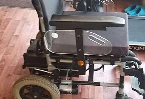 Кресло коляска с электроприводом