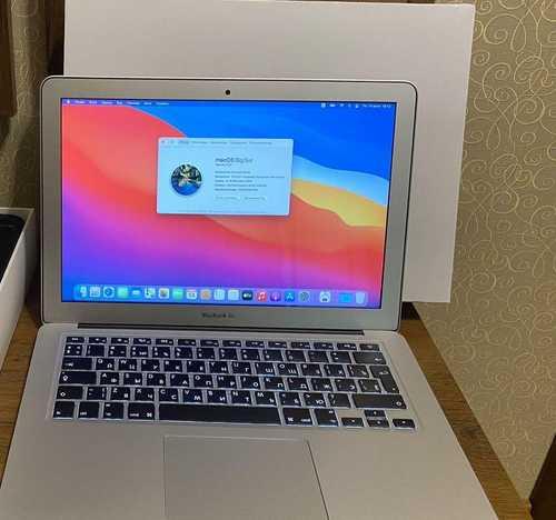 MacBook Air 13" 2019 (состояние отличное)