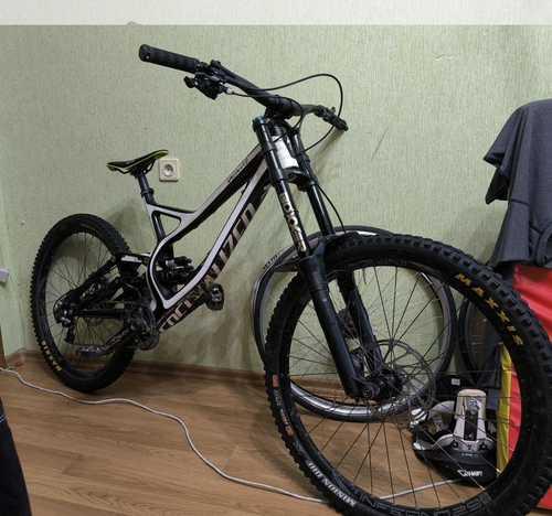 Specialized demo 8 carbon L