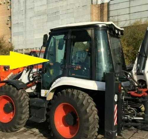 Стекло Bobcat B700/730/750/780 дверное левое (закаленное )
