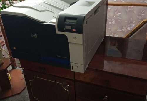Принтер HP Laser Jet CP 5225