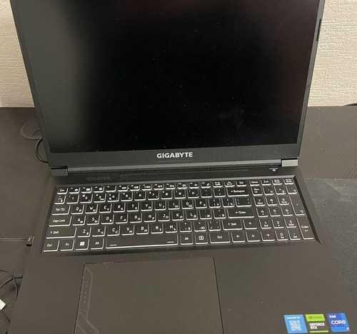 Ноутбук gigabyte G6 KF черный 16"