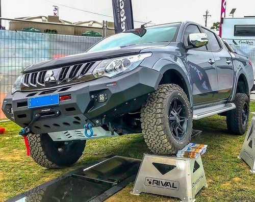 Бампер передний на Mitsubishi L200 2015-2018 алюм