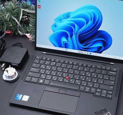 Lenovo Thinkpad X1 Carbon Gen 11 / i7 1365U Oled