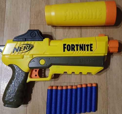 Пистолет с глушителем Nerf Fortnite (10 пуль)