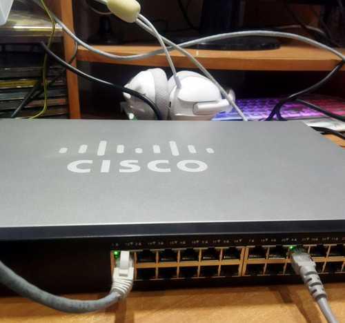 Сетевой коммутатор cisco SF 220-24P 24-port