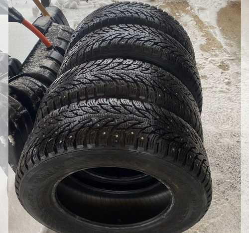 Nokian Tyres Hakkapeliitta 9 SUV 215/65 R16