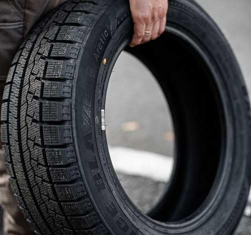 Sailun Ice Blazer Arctic 215/55 R16 97H