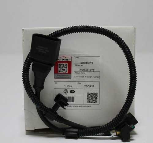 Датчик коленвала VW 030957147AA