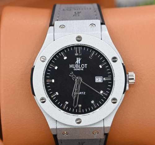 Стильные часы Hublot Big Bang