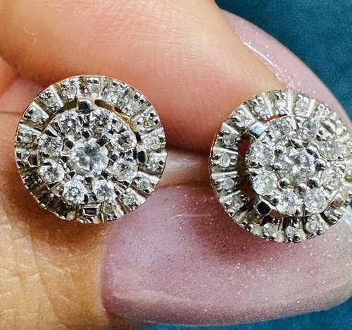 Золотые серьги с бриллиантами пуссеты 0,5ct