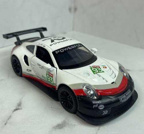 Модель машины 1:32 Porsche 911 RSR