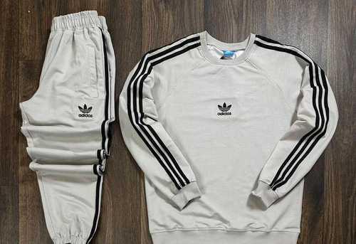 Спортивный костюм Adidas