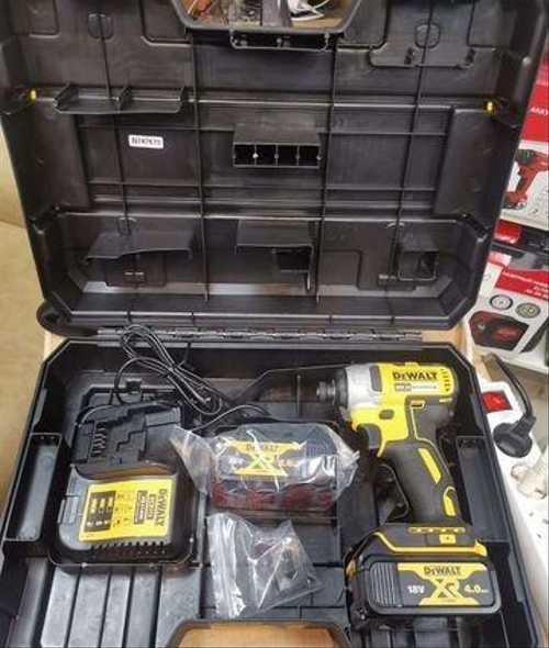 Аккумуляторный винтоверт Dewalt dcf787p2t