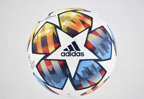 Профессиональный футбольный мяч Adidas