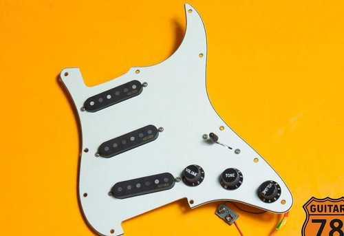 Собранный пикгард EMG-SAV USA Fender Stratocaster