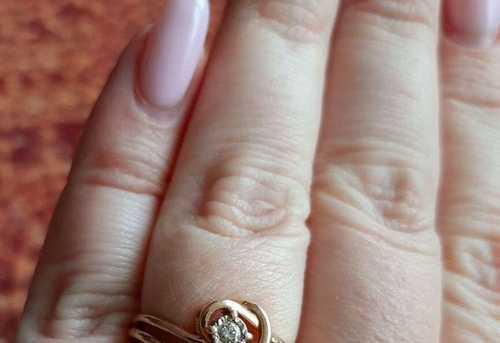 Золотое кольцо с бриллиантом 18 размер