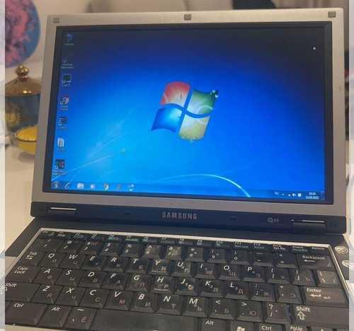 Ноутбук Samsung NP-Q35