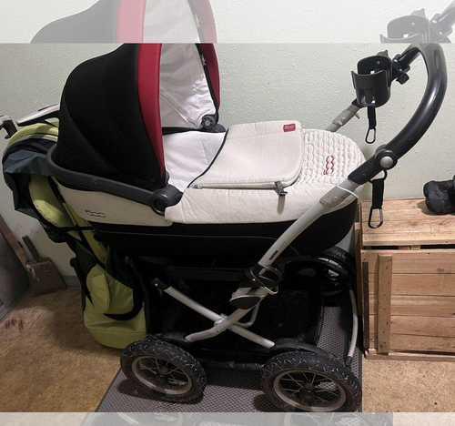 Коляска люлька Peg perego