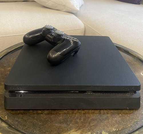 Sony playstation 4 slim