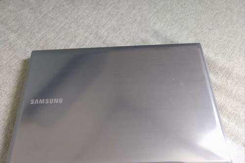 Ноутбук Samsung R425-JU02