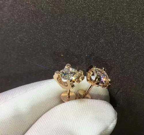 Серьги C DE Картье из розового золота 0,91ct